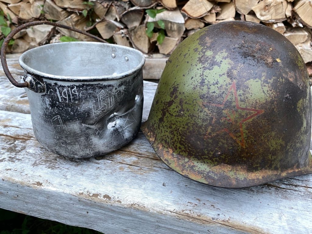 Soviet Red Army SSh-39 and battle damage Mess tin round – Alakurtti found
